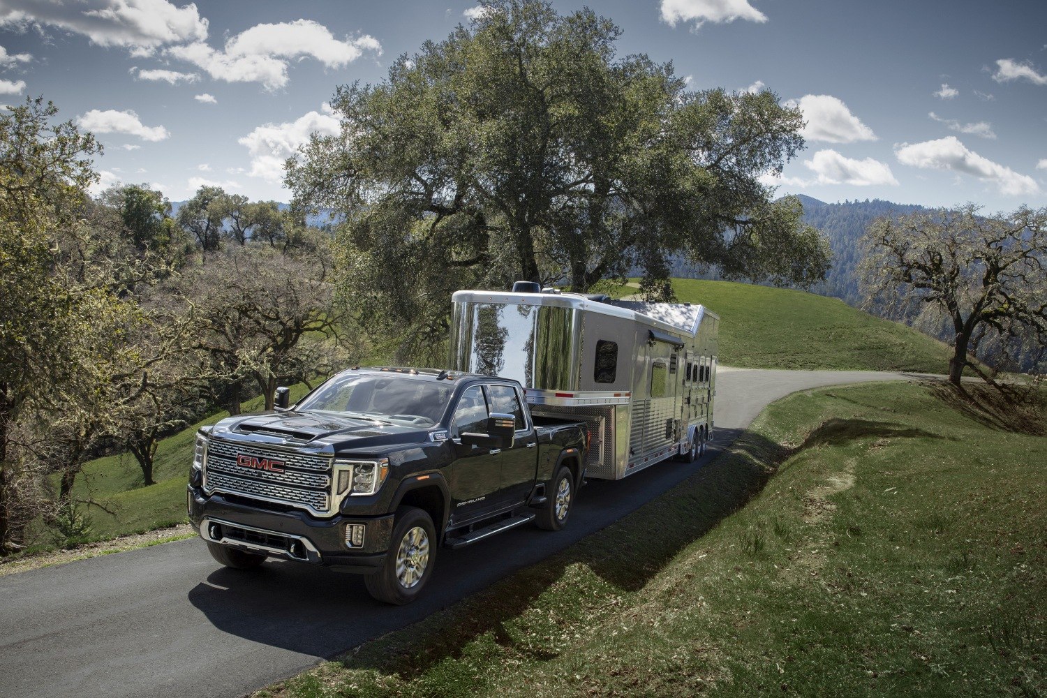 GMC Sierra 2500HD technical specifications and fuel economy